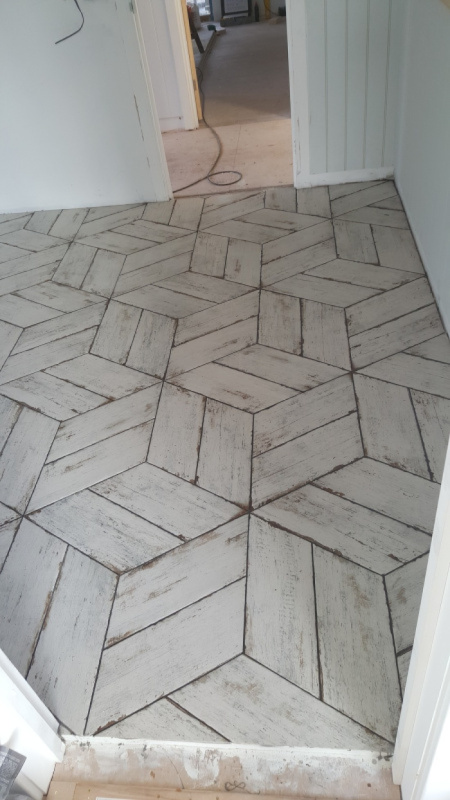 Tileris, Skelbimai - Anglija.lt